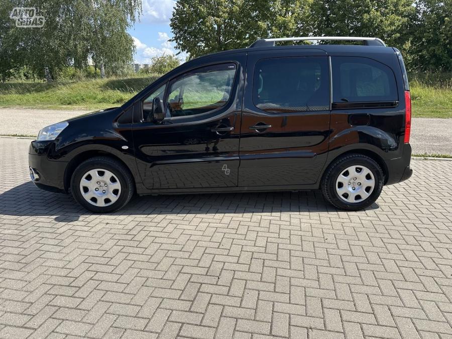 Black Peugeot Partner 2011 in Marijampole, with an engine capacity of 1.60 L and mileage of 281 thousand km for 4250 €, photo 3 on AUTOMOTO.COM.LV