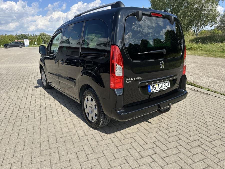 Black Peugeot Partner 2011 in Marijampole, with an engine capacity of 1.60 L and mileage of 281 thousand km for 4250 €, photo 4 on AUTOMOTO.COM.LV