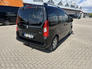 Black Peugeot Partner 2011 in Marijampole, with an engine capacity of 1.60 L and mileage of 281 thousand km for 4250 €, photo 7 on AUTOMOTO.COM.LV