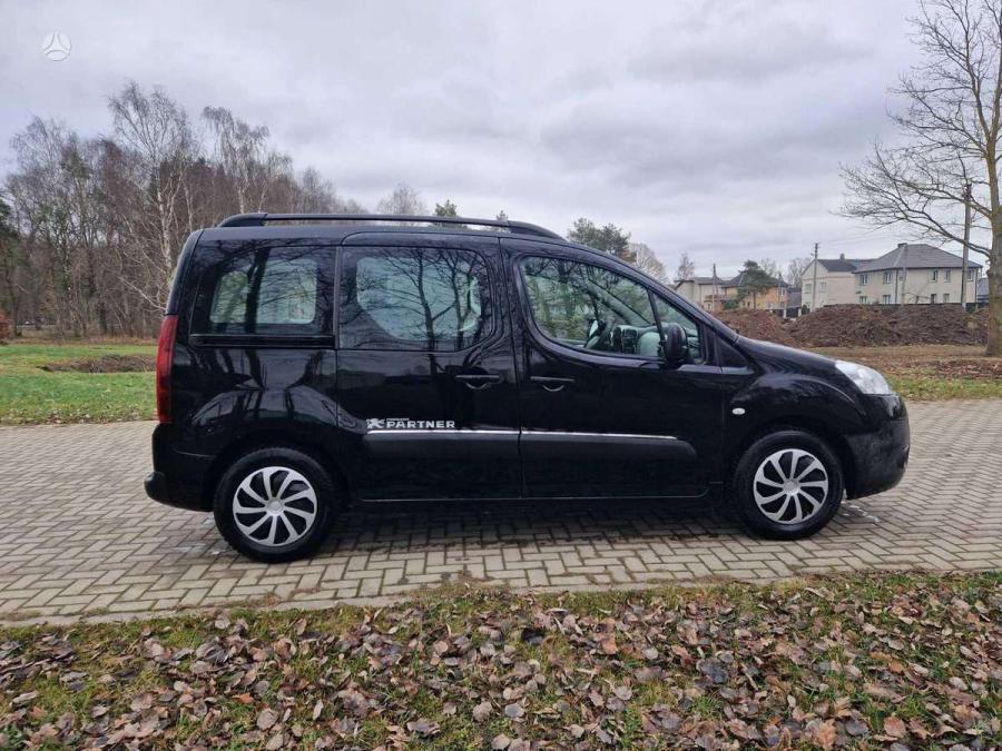 Black Peugeot Partner 2012 in Radviliskis, with an engine capacity of 1.61 L and mileage of 200 thousand km for 3950 €, photo 5 on AUTOMOTO.COM.LV