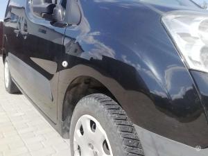 Black Peugeot Partner 2012 in Kaunas, with an engine capacity of 1.56 L and mileage of 276 thousand km for 3000 €, photo 5 on AUTOMOTO.COM.LV