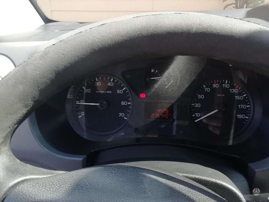 Black Peugeot Partner 2012 in Kaunas, with an engine capacity of 1.56 L and mileage of 276 thousand km for 3000 €, photo 8 on AUTOMOTO.COM.LV