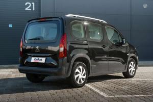 Black Peugeot Partner 2019 in Vilnius, with an engine capacity of 1.50 L and mileage of 206 thousand km for 8600 €, photo 7 on AUTOMOTO.COM.LV