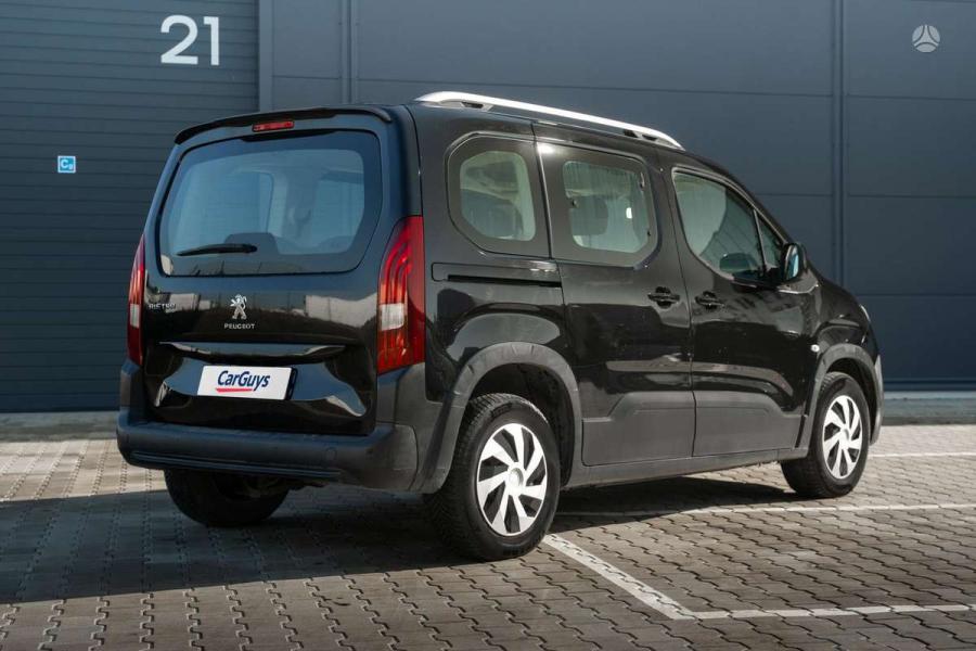 Black Peugeot Partner 2019 in Vilnius, with an engine capacity of 1.50 L and mileage of 206 thousand km for 8600 €, photo 7 on AUTOMOTO.COM.LV