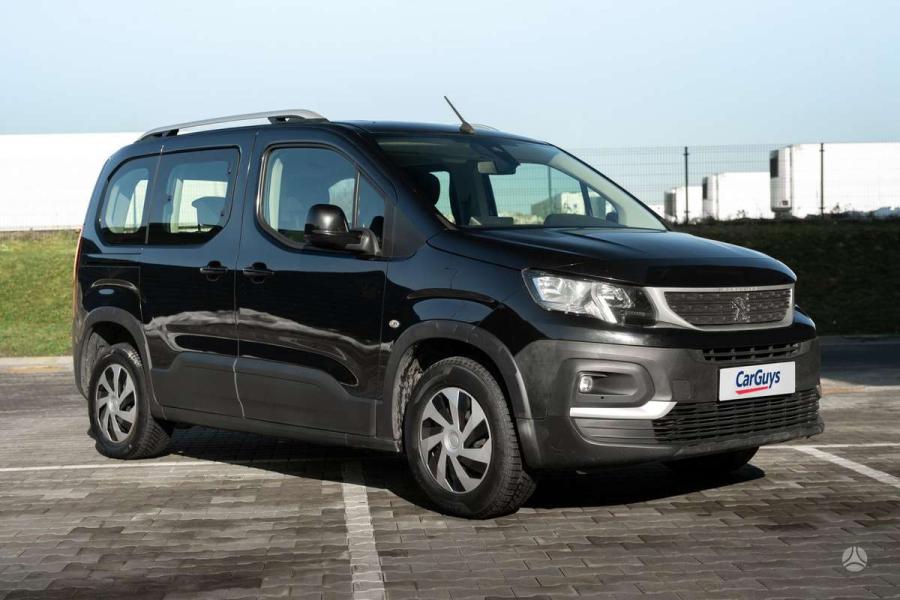 Black Peugeot Partner 2019 in Vilnius, with an engine capacity of 1.50 L and mileage of 206 thousand km for 8600 €, photo 9 on AUTOMOTO.COM.LV