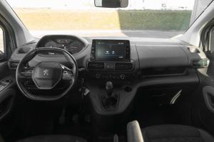 Black Peugeot Partner 2019 in Vilnius, with an engine capacity of 1.50 L and mileage of 206 thousand km for 8600 €, photo 14 on AUTOMOTO.COM.LV