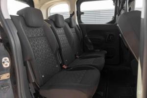 Black Peugeot Partner 2019 in Vilnius, with an engine capacity of 1.50 L and mileage of 206 thousand km for 8600 €, photo 17 on AUTOMOTO.COM.LV