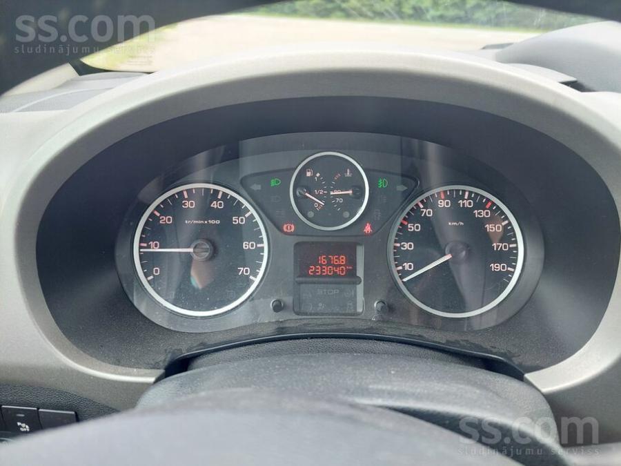 Melns Peugeot Partner 2010 Rīga, ar dzinēja tilpumu 1.60 L un nobraukumu 233 tūkst. km par 3400 €, foto 3 vietnē AUTOMOTO.COM.LV