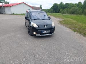 Melns Peugeot Partner 2010 Rīga, ar dzinēja tilpumu 1.60 L un nobraukumu 233 tūkst. km par 3400 €, foto 7 vietnē AUTOMOTO.COM.LV