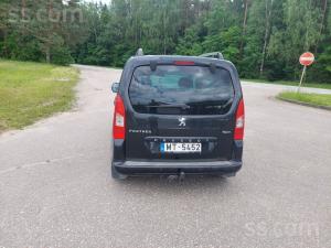 Melns Peugeot Partner 2010 Rīga, ar dzinēja tilpumu 1.60 L un nobraukumu 233 tūkst. km par 3400 €, foto 9 vietnē AUTOMOTO.COM.LV