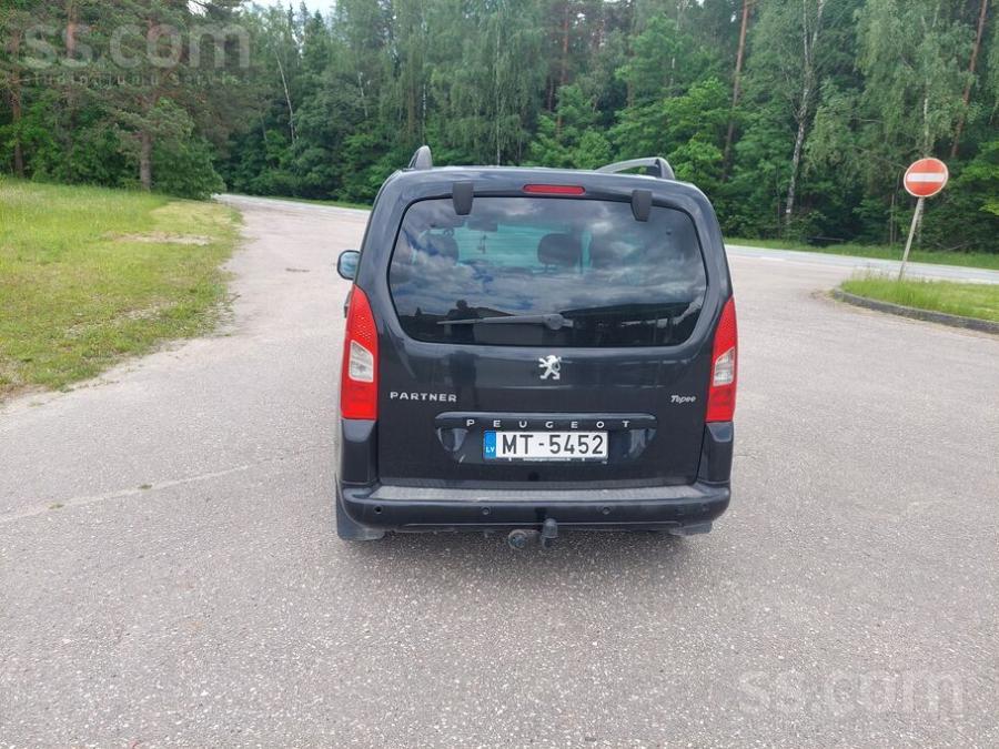 Melns Peugeot Partner 2010 Rīga, ar dzinēja tilpumu 1.60 L un nobraukumu 233 tūkst. km par 3400 €, foto 9 vietnē AUTOMOTO.COM.LV