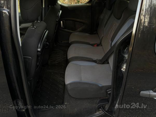 Peugeot Partner 2013 Pelva vietnē Melns Peugeot Partner 2013 Pelva, ar dzinēja tilpumu 1.60 L un nobraukumu 257 tūkst. km par 3500 €, foto 7 vietnē AUTOMOTO.COM.LV