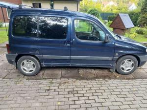 Blue Peugeot Partner 2000 in Vilnius, with an engine capacity of 2.00 L and mileage of 250 thousand km for 499 €, photo 7 on AUTOMOTO.COM.LV