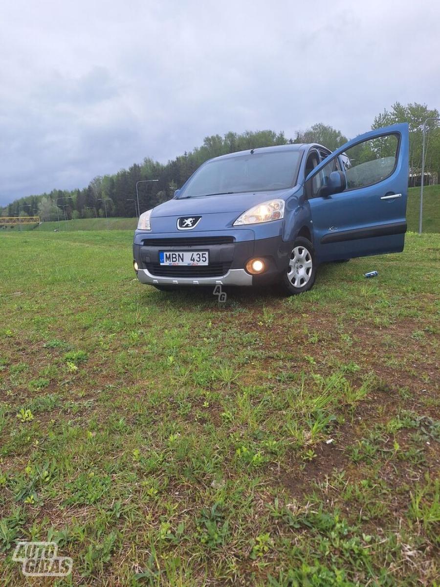 Blue Peugeot Partner 2010 in Vilnius, with an engine capacity of 1.60 L and mileage of 300 thousand km for 3350 €, photo 1 on AUTOMOTO.COM.LV