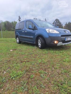 Blue Peugeot Partner 2010 in Vilnius, with an engine capacity of 1.60 L and mileage of 300 thousand km for 3350 €, photo 3 on AUTOMOTO.COM.LV