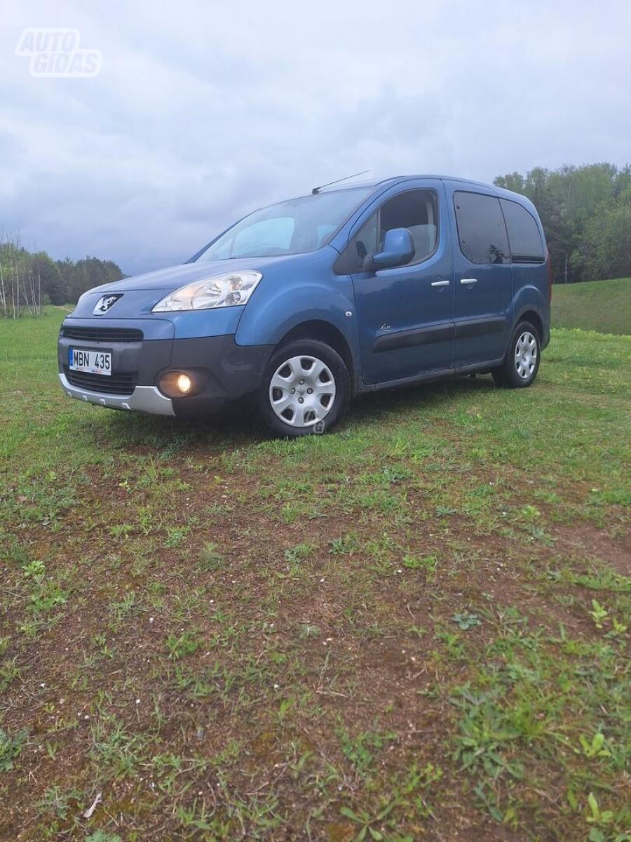 Blue Peugeot Partner 2010 in Vilnius, with an engine capacity of 1.60 L and mileage of 300 thousand km for 3350 €, photo 4 on AUTOMOTO.COM.LV