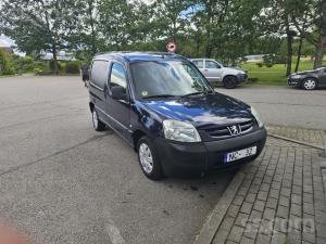Blue Peugeot Partner 2005 in Valmiera, with an engine capacity of 1.90 L and mileage of 217 thousand km for 1750 €, photo 8 on AUTOMOTO.COM.LV