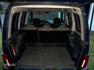 Blue Peugeot Partner 2001 in Tartu, with an engine capacity of 0.00 L and mileage of 209 thousand km for 1500 €, photo 5 on AUTOMOTO.COM.LV