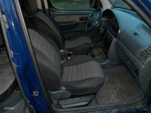 Blue Peugeot Partner 2001 in Tartu, with an engine capacity of 0.00 L and mileage of 209 thousand km for 1500 €, photo 9 on AUTOMOTO.COM.LV