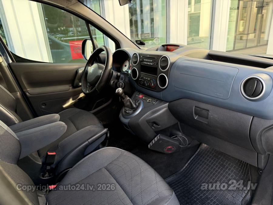 Синий Пежо Partner 2009 в Таллин, объемом двигателя 1.60 л и пробегом 271 тыс. км за 2900 €, фото 12 на AUTOMOTO.COM.LV