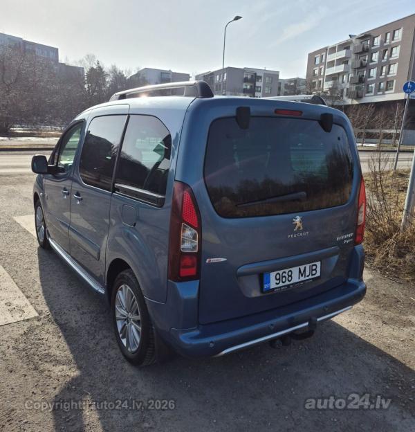 Blue Peugeot Partner 2013 in Tallinn, with an engine capacity of 1.60 L and mileage of 168 thousand km for 4490 €, photo 5 on AUTOMOTO.COM.LV