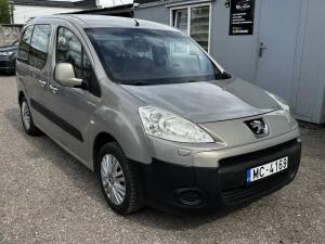 Brown Peugeot Partner 2009 in Daugavpils, with an engine capacity of 1.60 L and mileage of 275 thousand km for 2300 €, photo  on AUTOMOTO.COM.LV