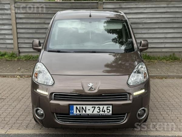 Brown Peugeot Partner 2012 in Jelgava, with an engine capacity of 1.60 L and mileage of 304 thousand km for 3800 €, photo 3 on AUTOMOTO.COM.LV
