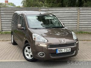 Brown Peugeot Partner 2012 in Jelgava, with an engine capacity of 1.60 L and mileage of 304 thousand km for 3800 €, photo 4 on AUTOMOTO.COM.LV