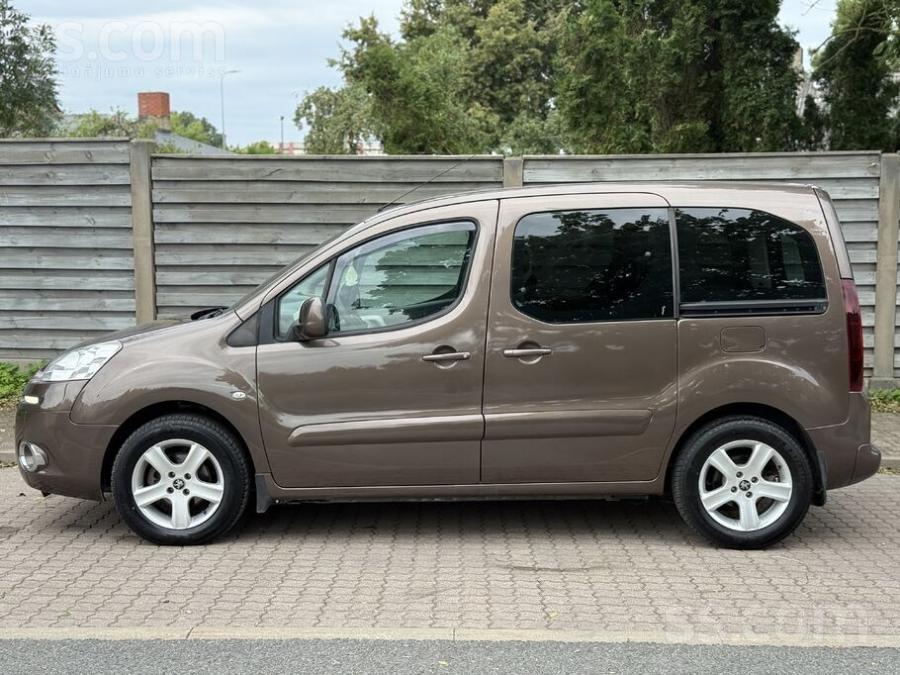 Brown Peugeot Partner 2012 in Jelgava, with an engine capacity of 1.60 L and mileage of 304 thousand km for 3800 €, photo 9 on AUTOMOTO.COM.LV