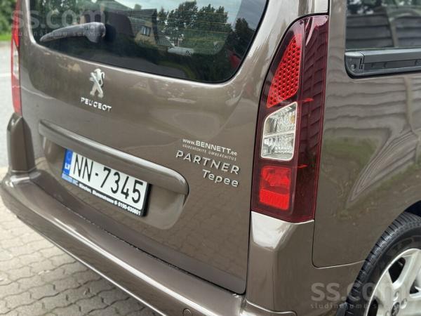 Brown Peugeot Partner 2012 in Jelgava, with an engine capacity of 1.60 L and mileage of 304 thousand km for 3800 €, photo 11 on AUTOMOTO.COM.LV