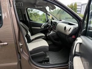 Brown Peugeot Partner 2012 in Jelgava, with an engine capacity of 1.60 L and mileage of 304 thousand km for 3800 €, photo 15 on AUTOMOTO.COM.LV