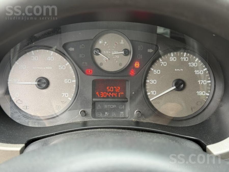 Brown Peugeot Partner 2012 in Jelgava, with an engine capacity of 1.60 L and mileage of 304 thousand km for 3800 €, photo 22 on AUTOMOTO.COM.LV