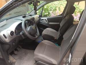 Brūns Peugeot Partner 2009 Rīga, ar dzinēja tilpumu 1.60 L un nobraukumu 373 tūkst. km par 2500 €, foto 3 vietnē AUTOMOTO.COM.LV