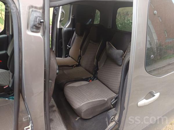 Brūns Peugeot Partner 2009 Rīga, ar dzinēja tilpumu 1.60 L un nobraukumu 373 tūkst. km par 2500 €, foto 3 vietnē AUTOMOTO.COM.LV