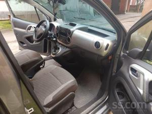 Brūns Peugeot Partner 2009 Rīga, ar dzinēja tilpumu 1.60 L un nobraukumu 373 tūkst. km par 2500 €, foto 5 vietnē AUTOMOTO.COM.LV