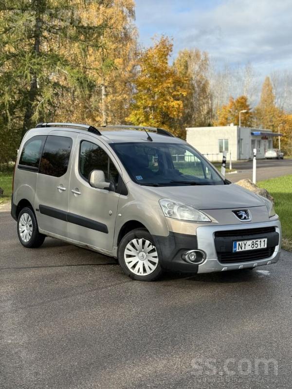 Brown Peugeot Partner 2009 in Kuldiga, with an engine capacity of 1.60 L and mileage of 496 thousand km for 1500 €, photo 1 on AUTOMOTO.COM.LV