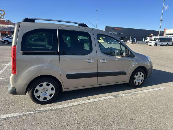 Brown Peugeot Partner 2010 in Kaunas, with an engine capacity of 1.59 L and mileage of 170 thousand km for 4500 €, photo 4 on AUTOMOTO.COM.LV