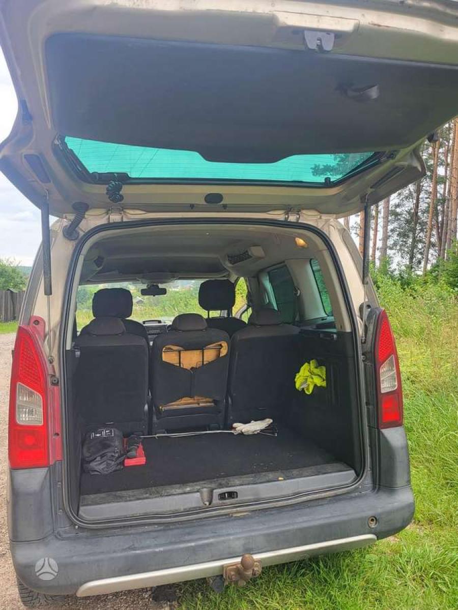 Brūns Peugeot Partner 2010 Viļņa, ar dzinēja tilpumu 1.56 L un nobraukumu 247 tūkst. km par 2800 €, foto 5 vietnē AUTOMOTO.COM.LV
