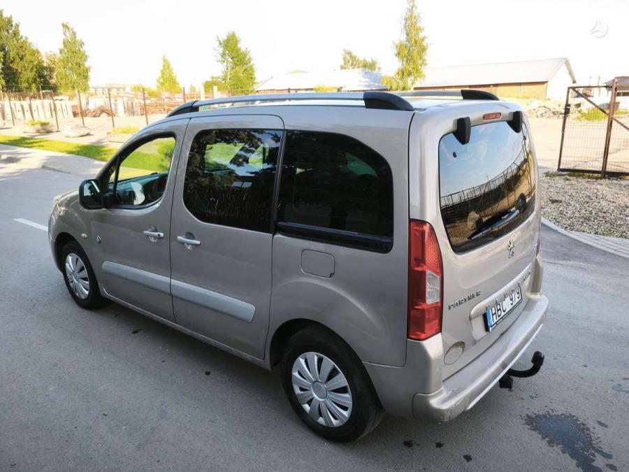Brūns Peugeot Partner 2011 Šauļi, ar dzinēja tilpumu 1.60 L un nobraukumu 200 tūkst. km par 2400 €, foto 10 vietnē AUTOMOTO.COM.LV