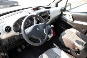 Brown Peugeot Partner 2013 in Kaunas, with an engine capacity of 1.60 L and mileage of 287 thousand km for 5200 €, photo 8 on AUTOMOTO.COM.LV