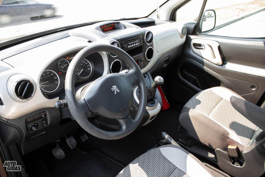 Brown Peugeot Partner 2013 in Kaunas, with an engine capacity of 1.60 L and mileage of 287 thousand km for 5200 €, photo 8 on AUTOMOTO.COM.LV