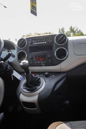 Brown Peugeot Partner 2013 in Kaunas, with an engine capacity of 1.60 L and mileage of 287 thousand km for 5200 €, photo 14 on AUTOMOTO.COM.LV
