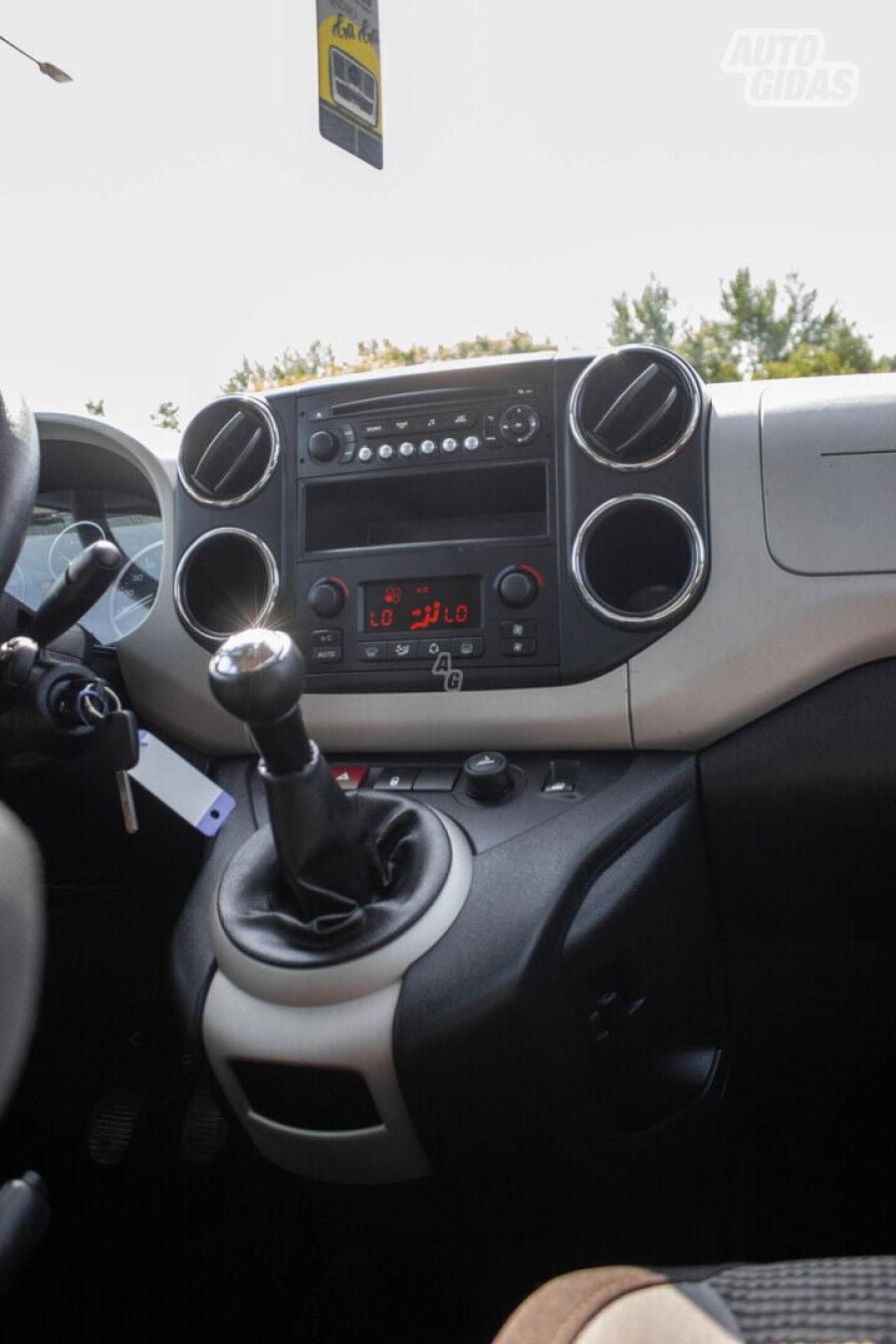 Brown Peugeot Partner 2013 in Kaunas, with an engine capacity of 1.60 L and mileage of 287 thousand km for 5200 €, photo 14 on AUTOMOTO.COM.LV