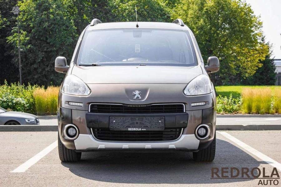 Brown Peugeot Partner 2013 in Kaunas, with an engine capacity of 1.56 L and mileage of 287 thousand km for 5200 €, photo 3 on AUTOMOTO.COM.LV