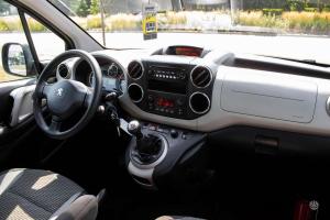 Brown Peugeot Partner 2013 in Kaunas, with an engine capacity of 1.56 L and mileage of 287 thousand km for 5200 €, photo 10 on AUTOMOTO.COM.LV