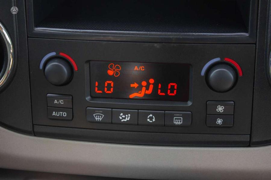 Brown Peugeot Partner 2013 in Kaunas, with an engine capacity of 1.56 L and mileage of 287 thousand km for 5200 €, photo 17 on AUTOMOTO.COM.LV