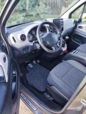Brown Peugeot Partner 2016 in Pakruojis, with an engine capacity of 1.20 L and mileage of 175 thousand km for 5850 €, photo 22 on AUTOMOTO.COM.LV
