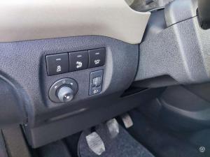 Brown Peugeot Partner 2016 in Pakruojis, with an engine capacity of 1.20 L and mileage of 175 thousand km for 5850 €, photo 27 on AUTOMOTO.COM.LV