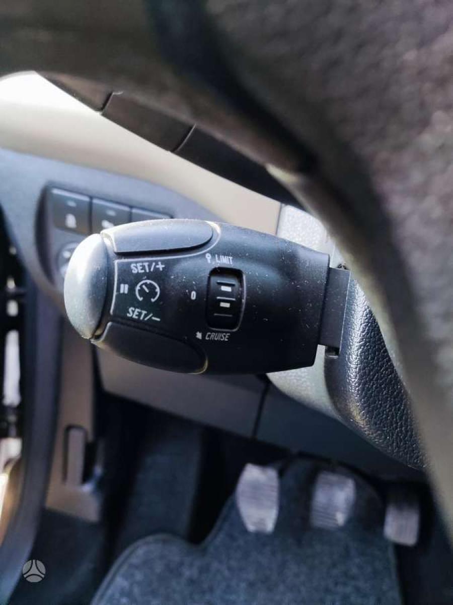 Brown Peugeot Partner 2016 in Pakruojis, with an engine capacity of 1.20 L and mileage of 175 thousand km for 5850 €, photo 28 on AUTOMOTO.COM.LV