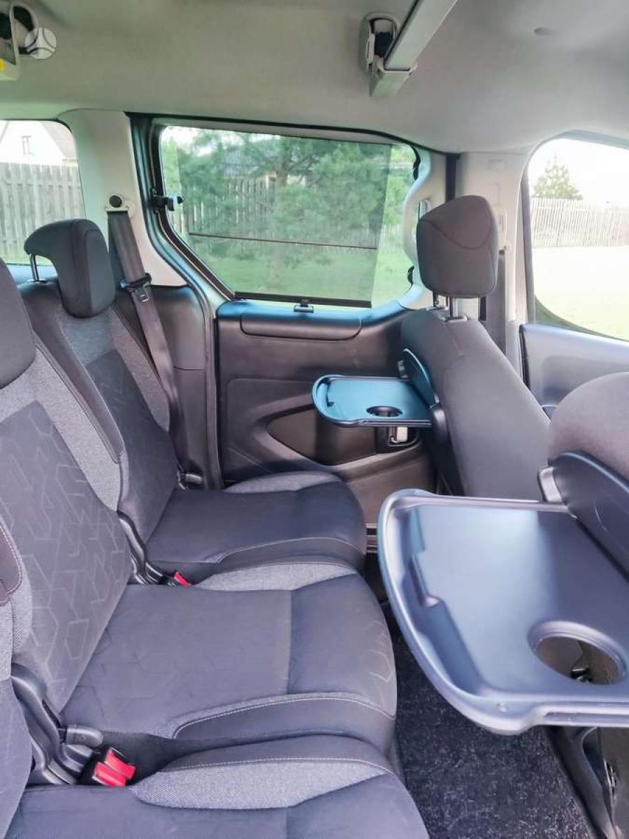 Brown Peugeot Partner 2016 in Pakruojis, with an engine capacity of 1.20 L and mileage of 175 thousand km for 5850 €, photo 29 on AUTOMOTO.COM.LV